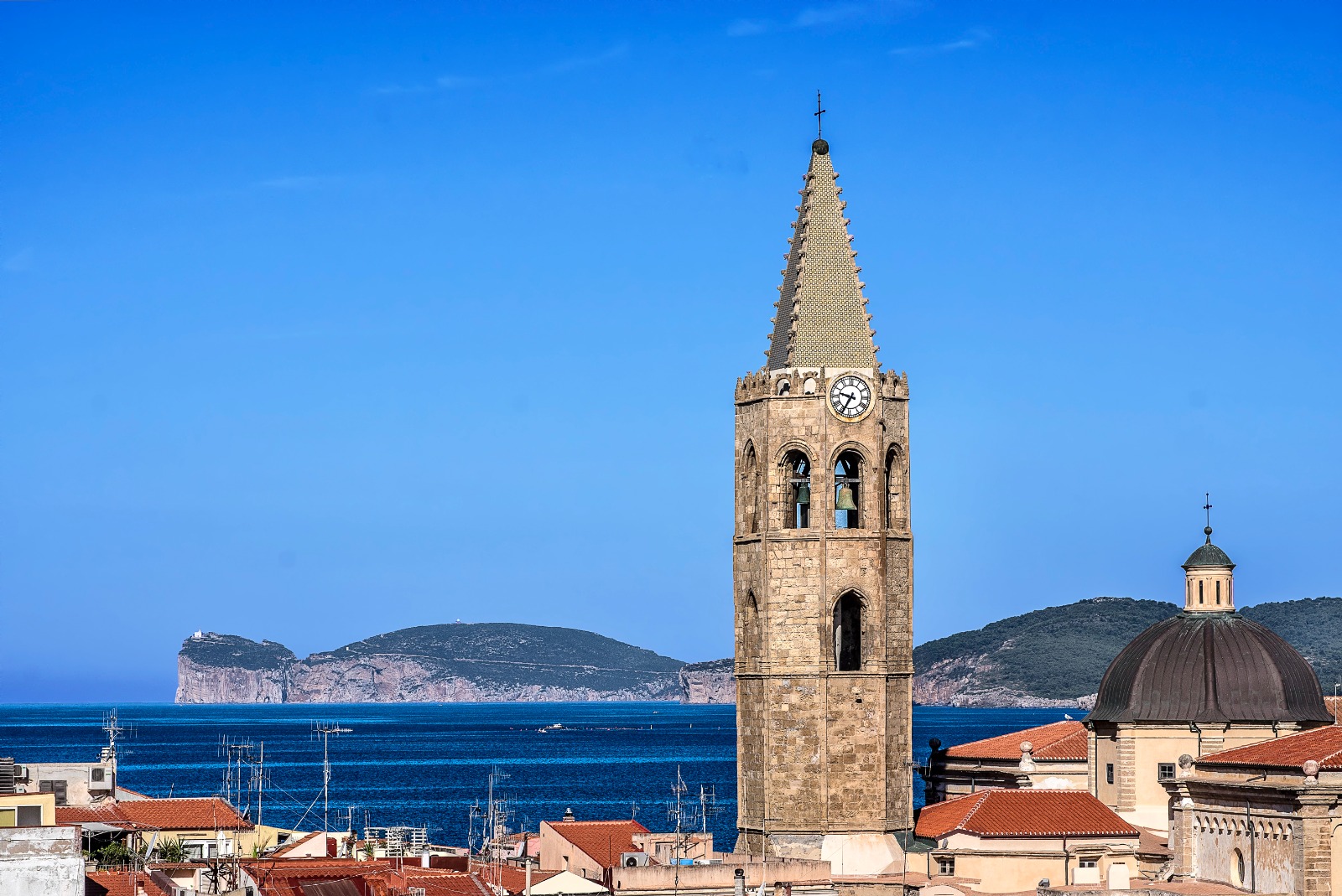 The Most Beautiful Churches in Alghero – Art & History Tour