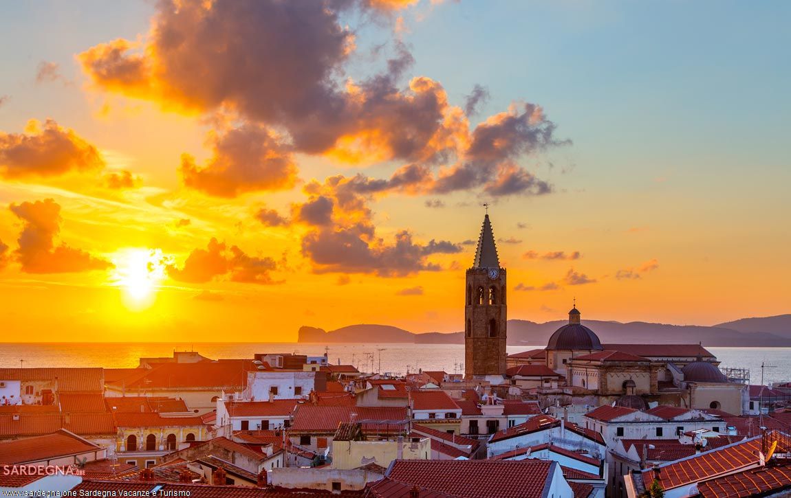 Where to watch the sunset in Alghero: breathtaking sea views